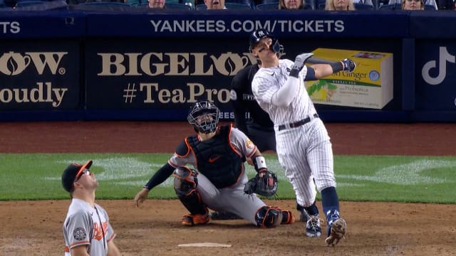 Aaron Judge goes deep on his 30th birthday in Yanks' win | 04/27/2022 | YES Network