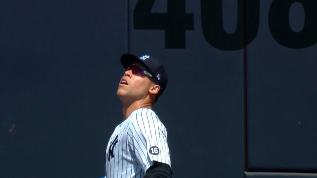 Aaron Judge makes a leaping catch on the warning track | 06/20/2021 ...