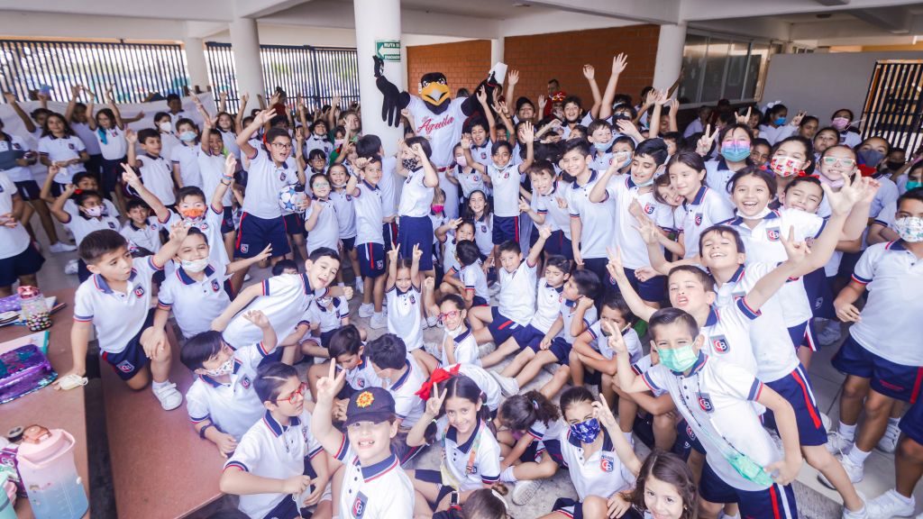 El Águila: Impacta en más escuelas jarochas | MLB Draft League