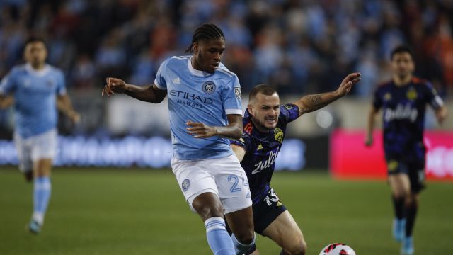Defender Tayvon Gray signs contract extension with NYCFC | NYCFC | YES ...