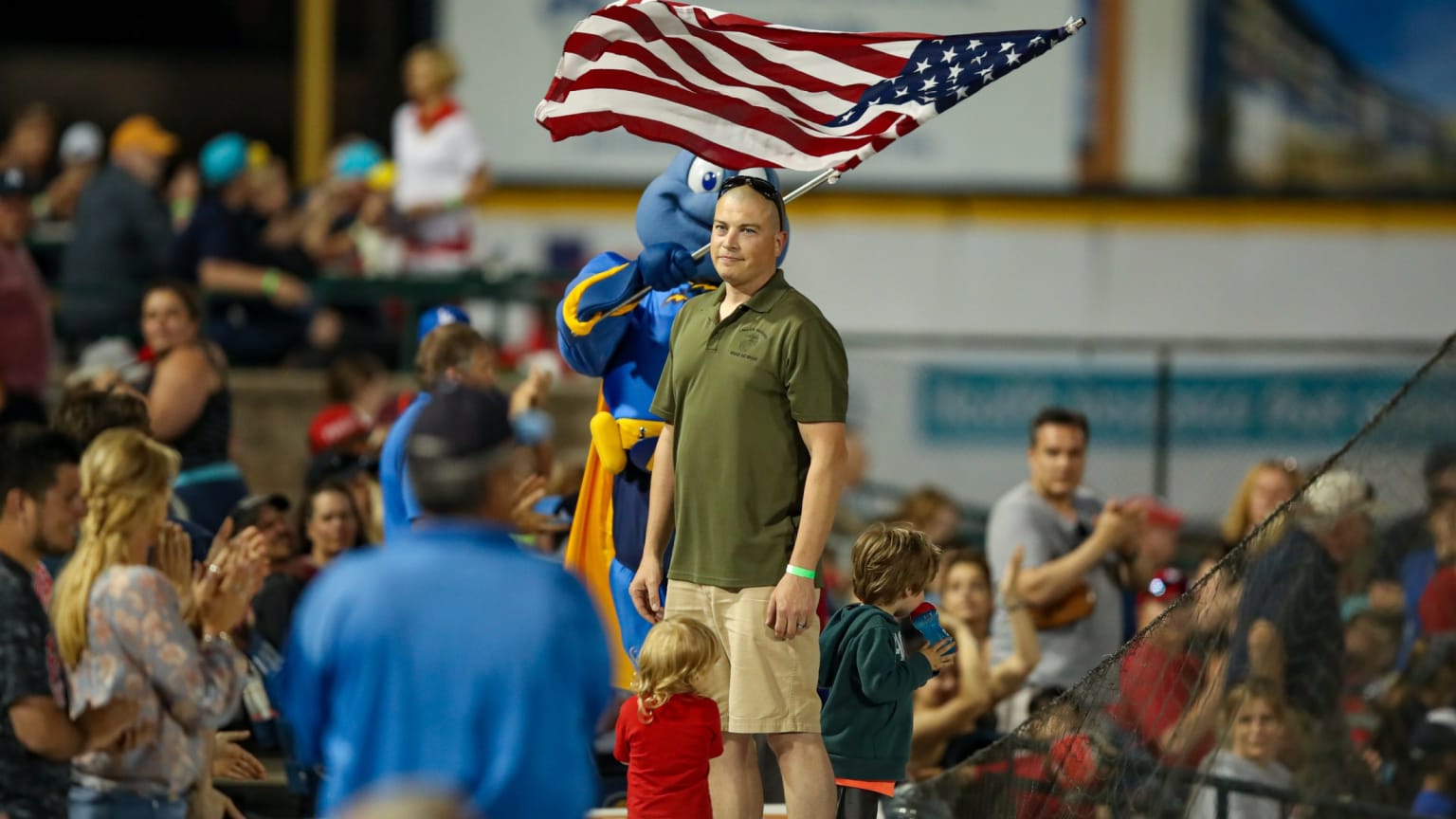 Cloudman - Trenton Thunder Mascot | Trenton Thunder