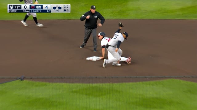 Yankees strike 'em out, throw 'em out to end fourth | 04/25/2023 | YES Network