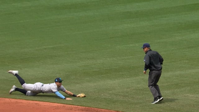 Anthony Volpe makes great diving stop | 06/18/2023 | YES Network