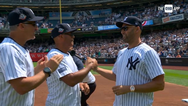 Derek Jeter receives an ovation in his return to Yankees Old-Timers' Day | 08/24/2024 | YES Network